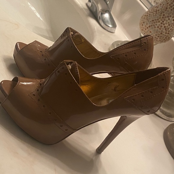 Report Signature | Shoes | Designer Shoes Report Signatures | Poshmark